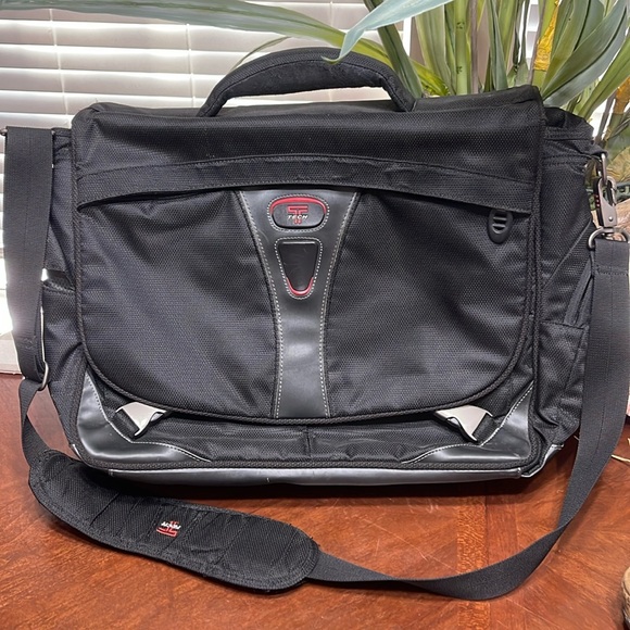 Tumi | Bags | Tumi Ttech Pulse Laptop Messenger Bag Briefcase | Poshmark